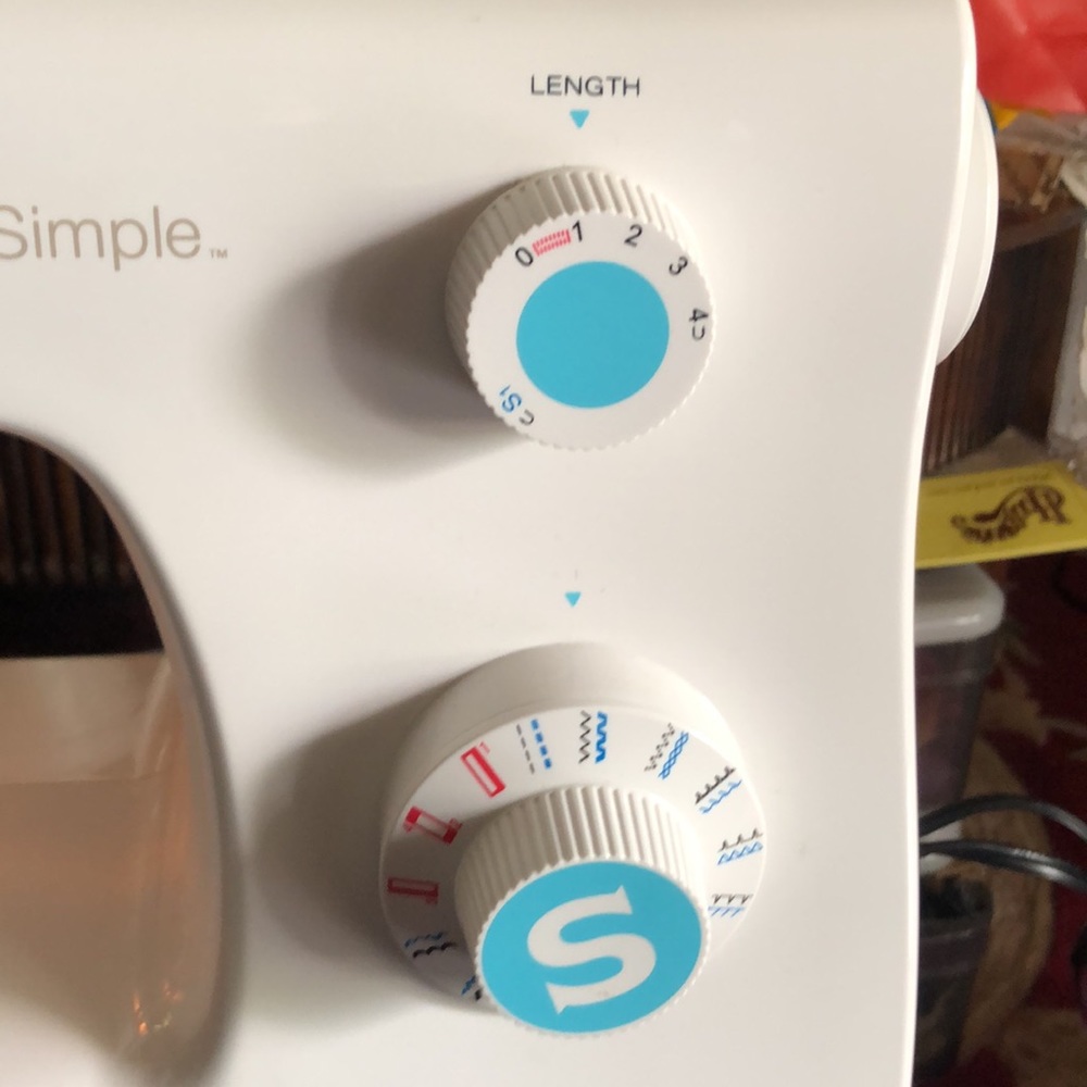 Singer Simple Sewing Machine - Gem